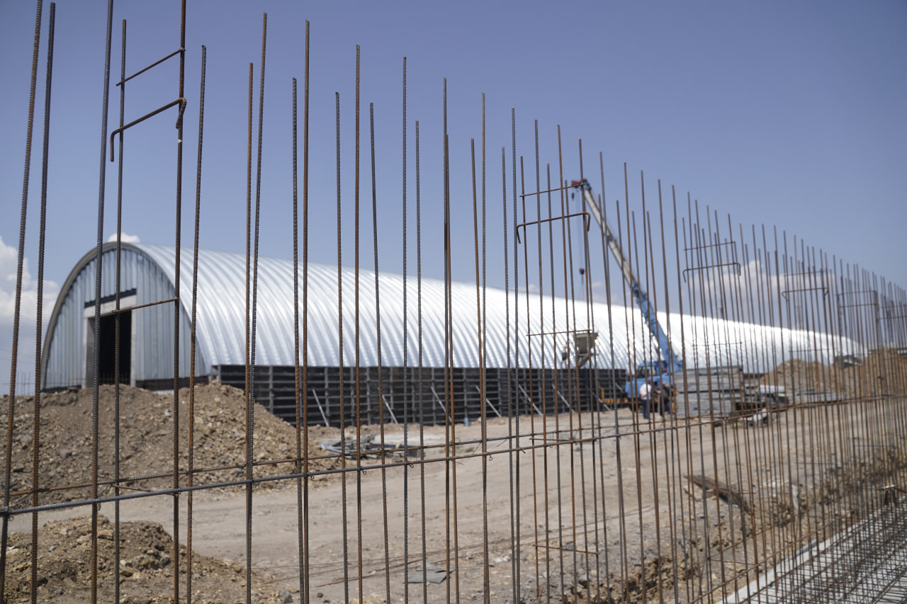 A modern complex of granaries, the first 2 hangars - agro